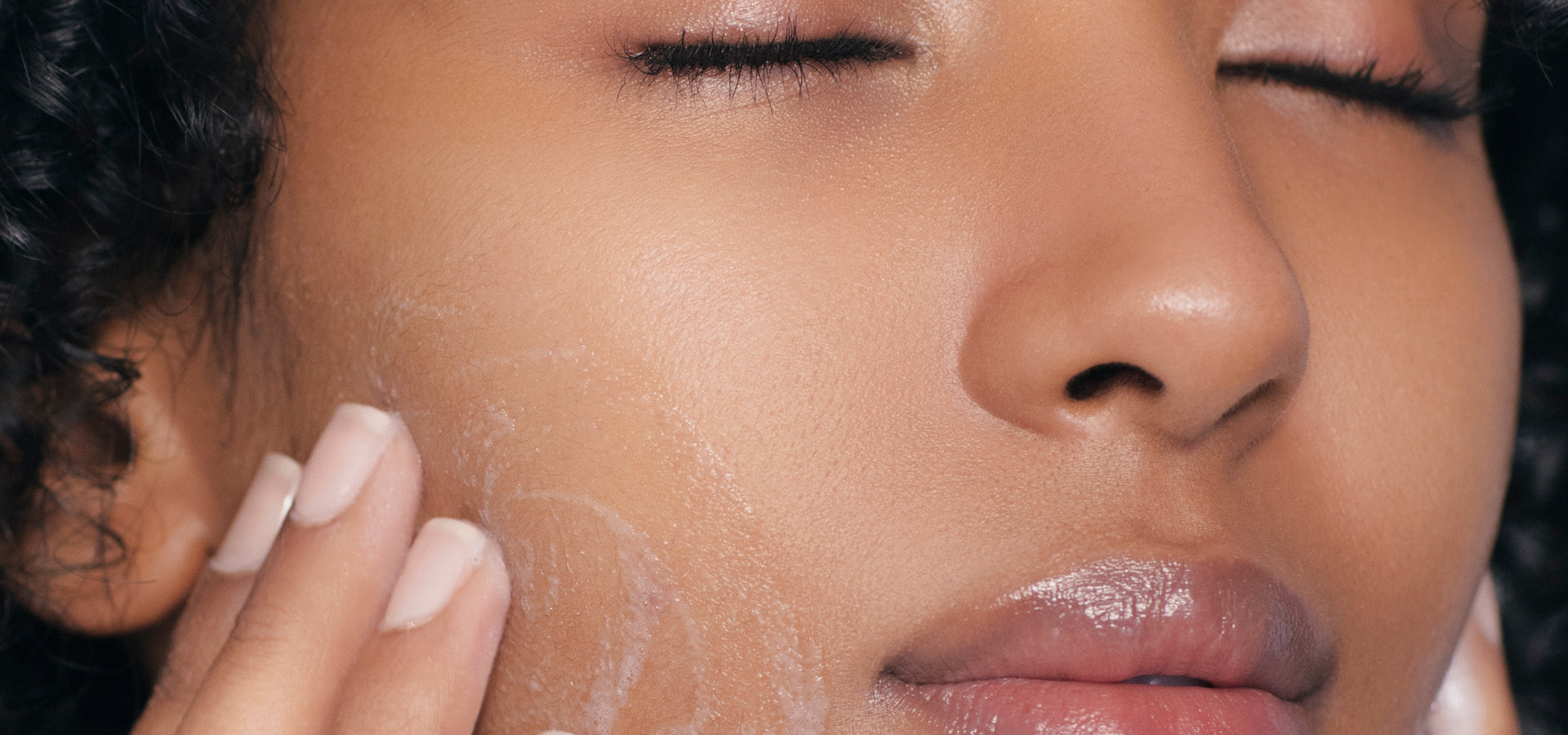 The Smish - 7 Mistakes You're Making While Washing Your Face – Reflekt